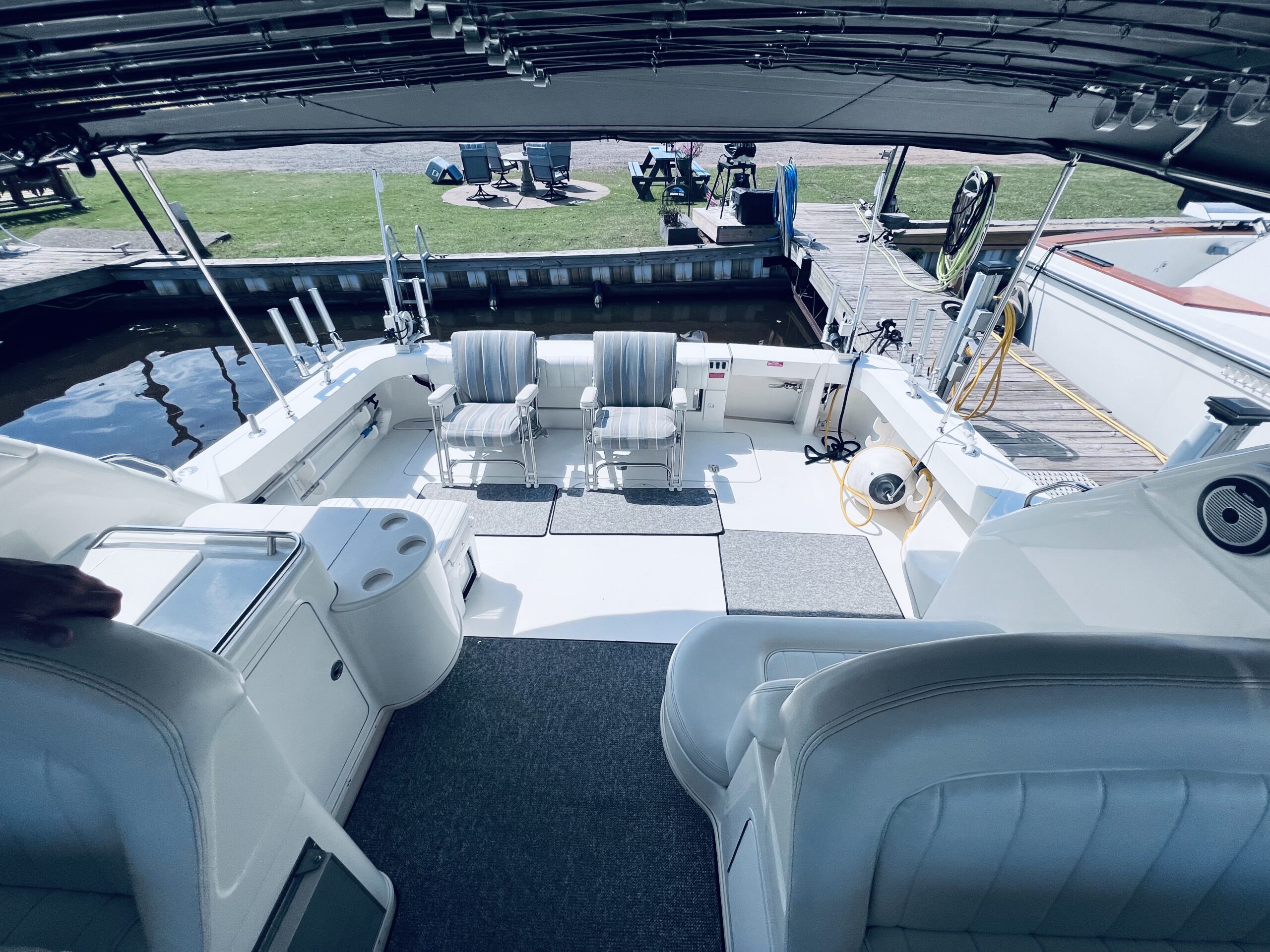 Sea Ray 370 Express Cruiser | Big Water Boat Broker | Lake Superior