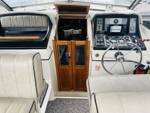 Carver 2807 Riviera | Big Water Boat Broker | Lake Superior